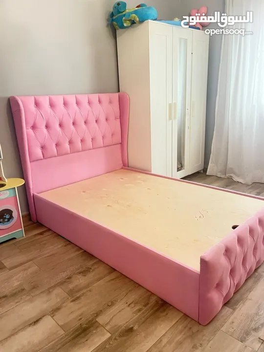 تخت مفرد ونص بحاله الجديد مع فرشه - (241878197) | السوق المفتوح