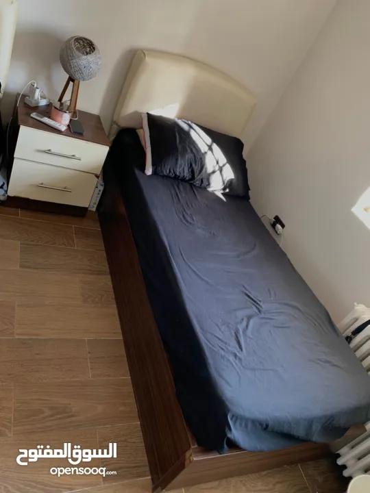 تخت مفرد بحالة ممتازة - (226096850) | السوق المفتوح