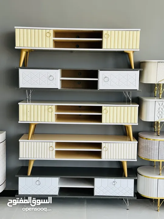 ميز شاشه خشب : أثاث غرف جلوس جديد : البصرة الجزائر (212865890)