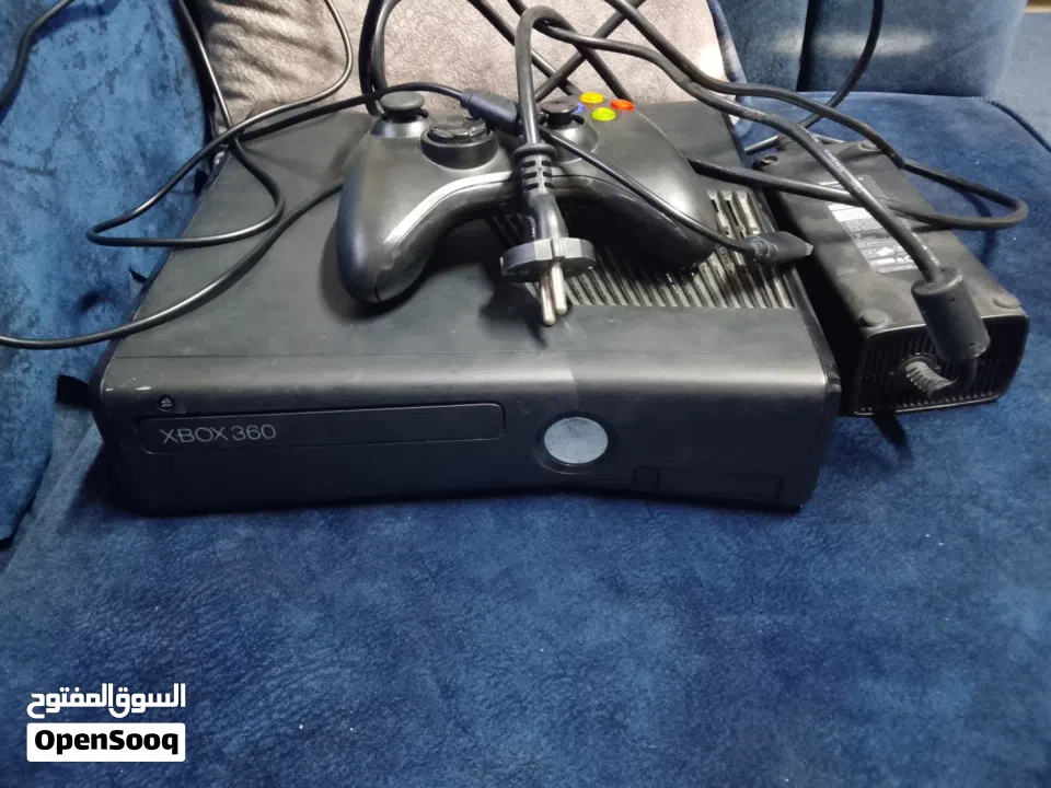 جهازxbox360للبيع بحال الجديد معدل موجود عليه هارديسك360 منزل 10العاب مع ...