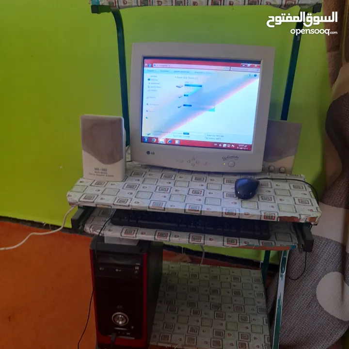 جهاز كمبيوتر شاشة LG مع سماعات مع طاولة كمبيوتر رام 2G هارد دسك 232G windows 7 - (237882426 ...