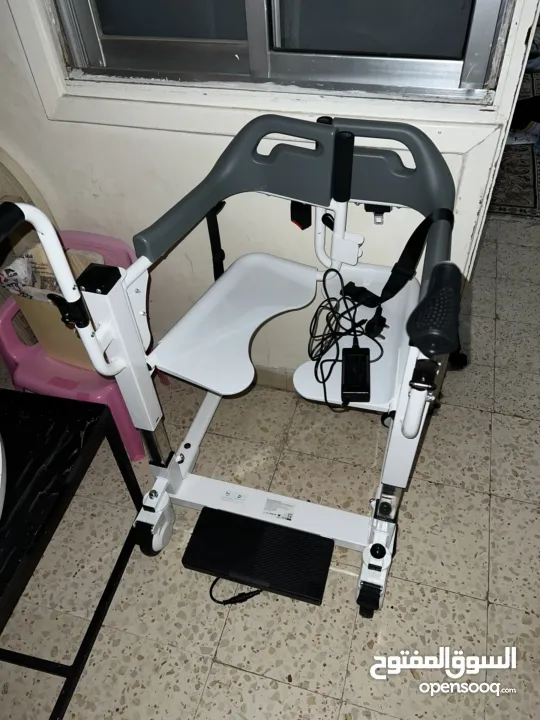 كرسي حمام كهربا جديد : أجهزة طبية : عمان حي نزال (237357310)