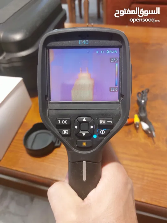 كاميرا تصوير حراري FLIR E40 - (236867462) | السوق المفتوح