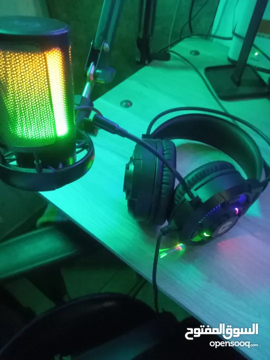 مايك جيمنج مع سماعات جيمنج RGB ضوء متغير للمايك - (260122655) | السوق ...