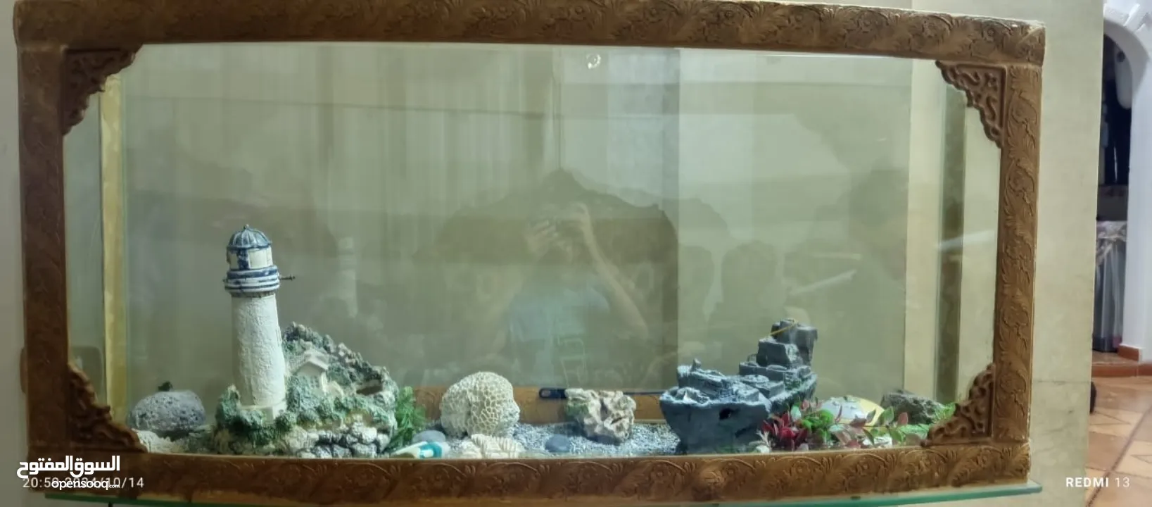 حوض سمك كرستال مميز مع حوضين بالاسفل كستاند - (252982201) | السوق المفتوح