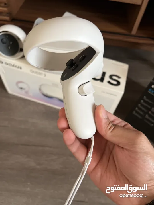 Lightly used Oculus Quest 2 - (243880963) | السوق المفتوح