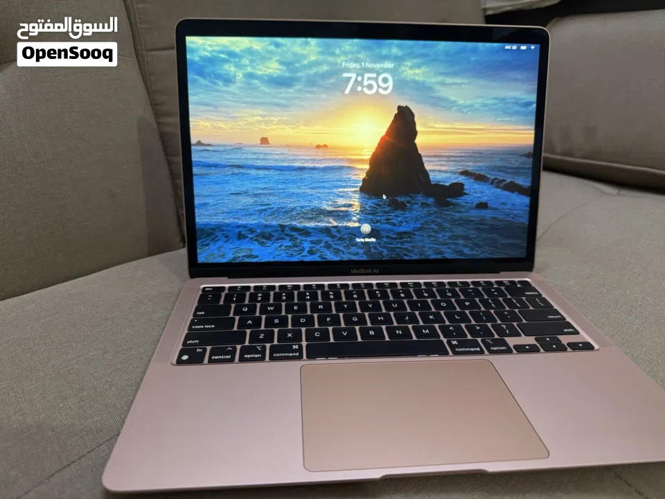 Apple MacBook AIR M1 chip rose gold color In good condition ...