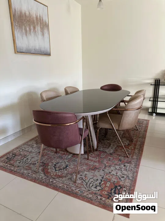 Dining Table in great condition (Enza home) - (258288273) | السوق المفتوح