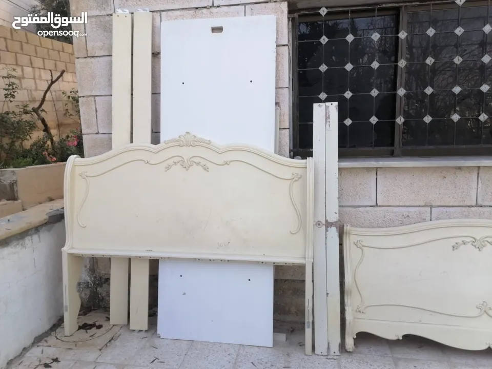 تخت مفرد ونص بحال الجديد مع فرشه بسعر حرق 50 - (237452184) | السوق المفتوح