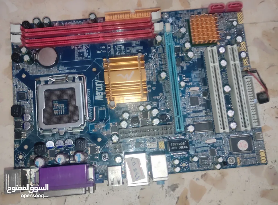 لوحة أم و معالجات عدد 2 وبور سبلاي - Opensooq