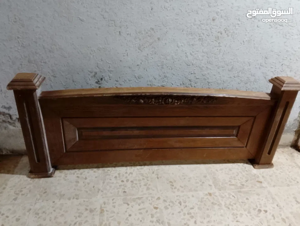 غرفة نوم شبابية مكونة من تخت مفرد ونص وتسريحة وخزانة 3 درفات وكمادينة ...