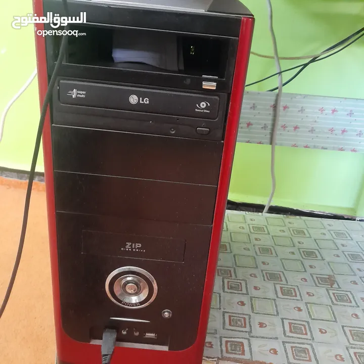 جهاز كمبيوتر شاشة LG مع سماعات مع طاولة كمبيوتر رام 2G هارد دسك 232G windows 7 - (237882426 ...