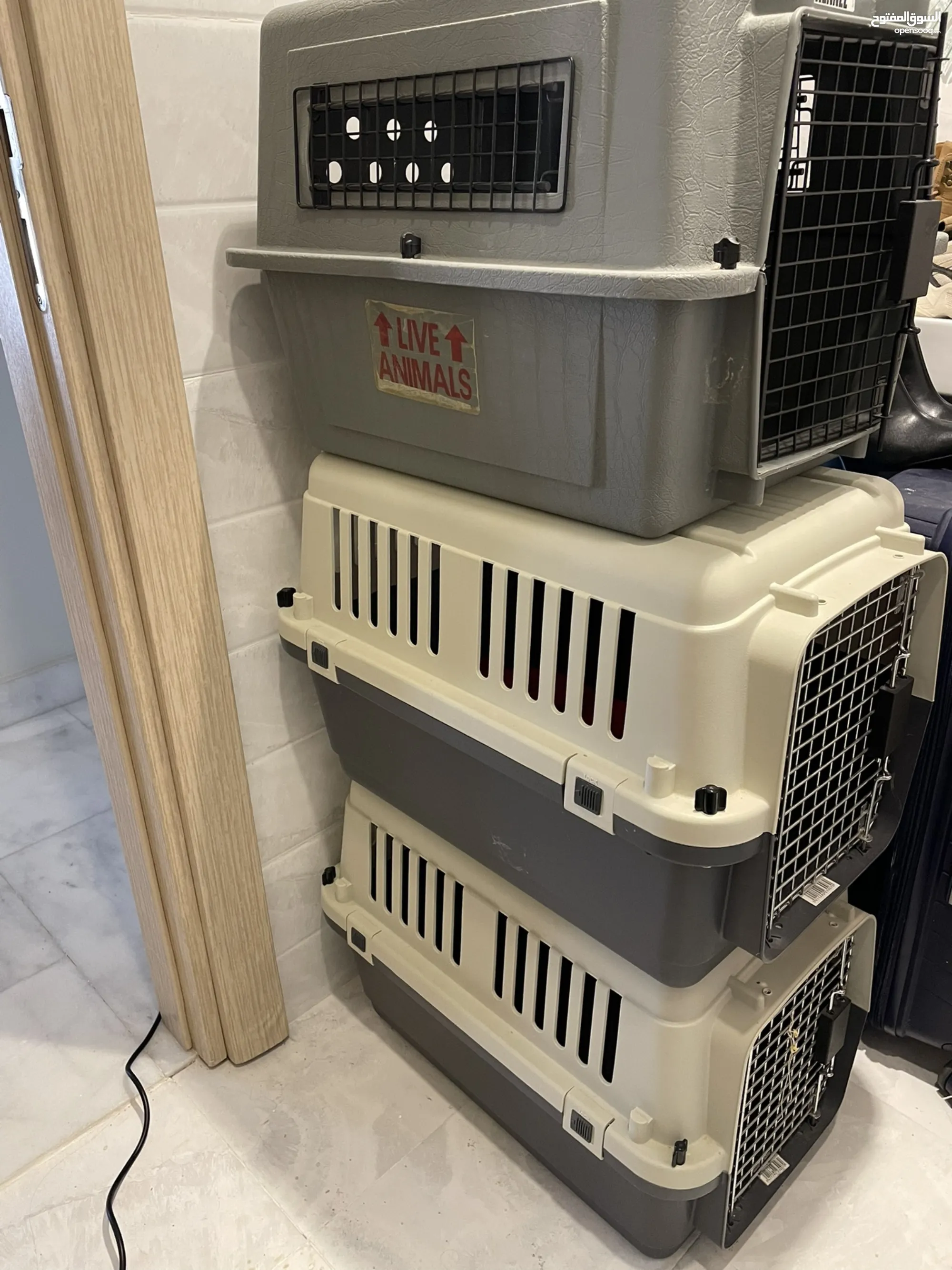 3 very good conditions pet boxes for sale. - (260510361) | السوق المفتوح