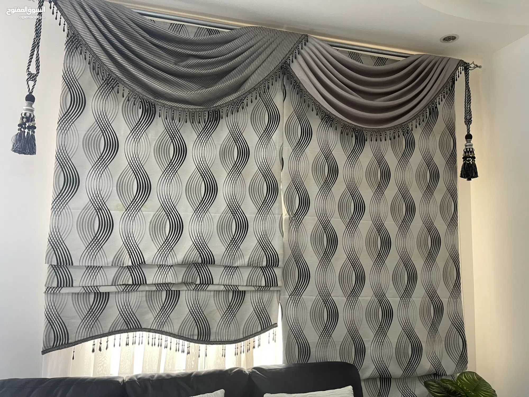 Roman-style curtains in very good condition. - (251091257) | السوق المفتوح