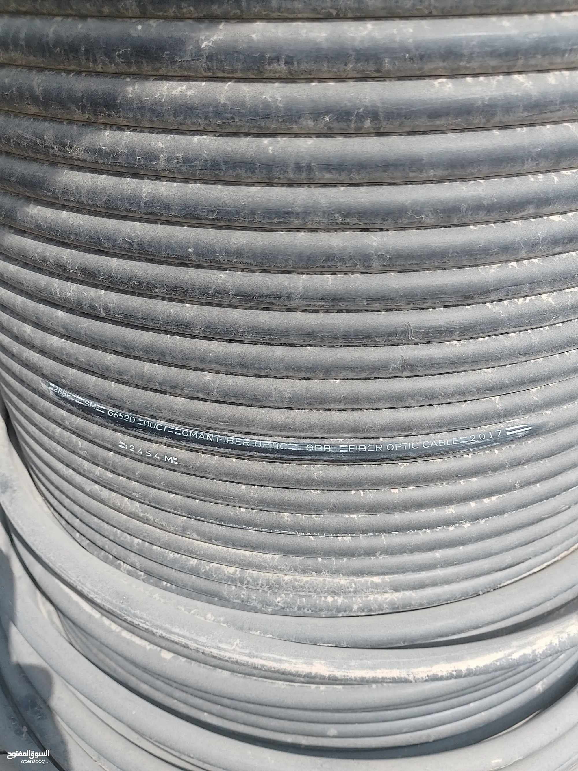 fiber optics cables : مستلزمات بناء وإنشاء أخرى : مسقط المسفاة (274720719)