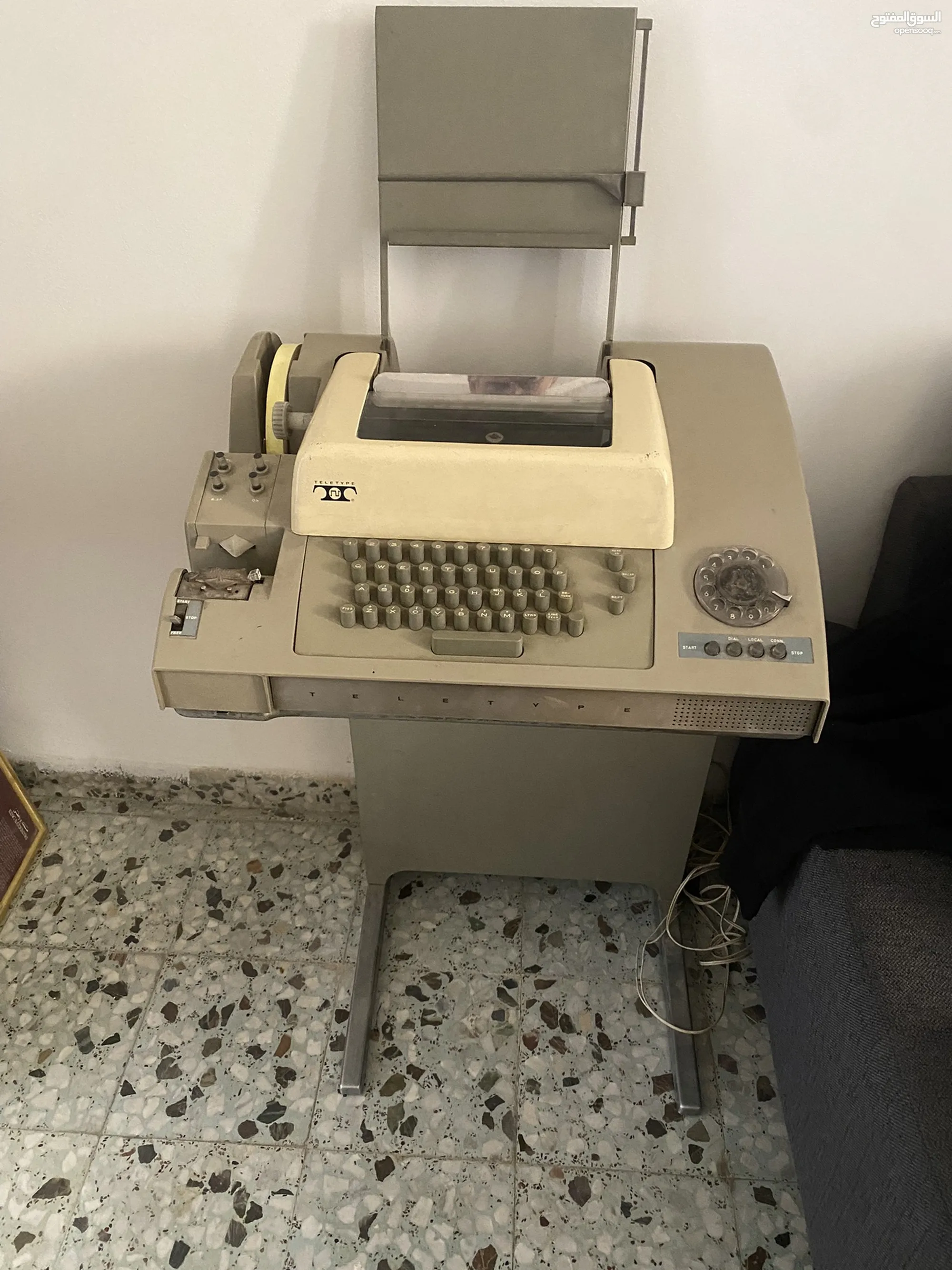 1960s-1970s practical ASR33 Teletype/teleprinter/telex terminal with ticker tape - (242166255 ...