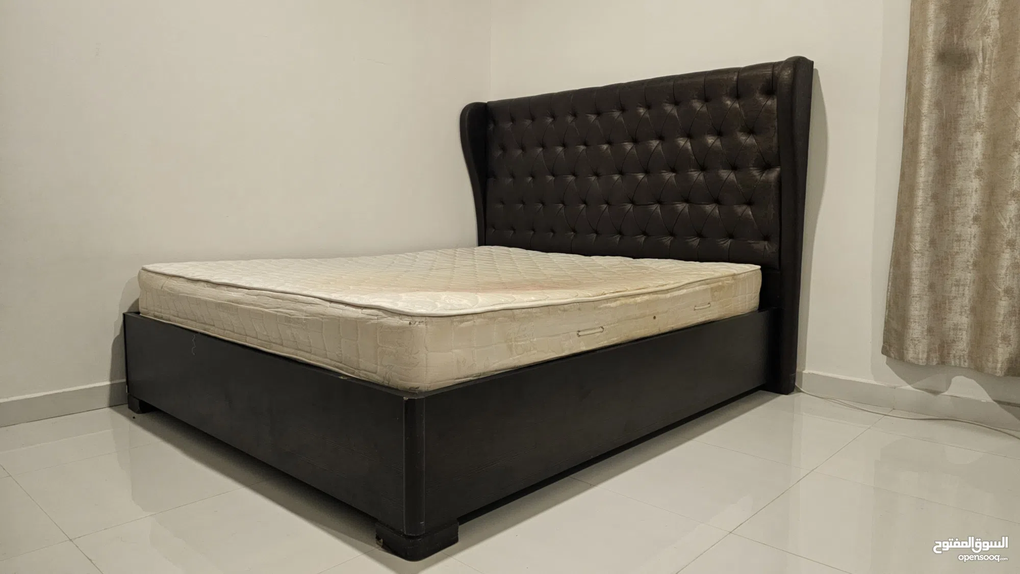 غرفة نوم كاملة خشب قوي ومتين، 5 قطع Complete Bedroom Set, Strong ...