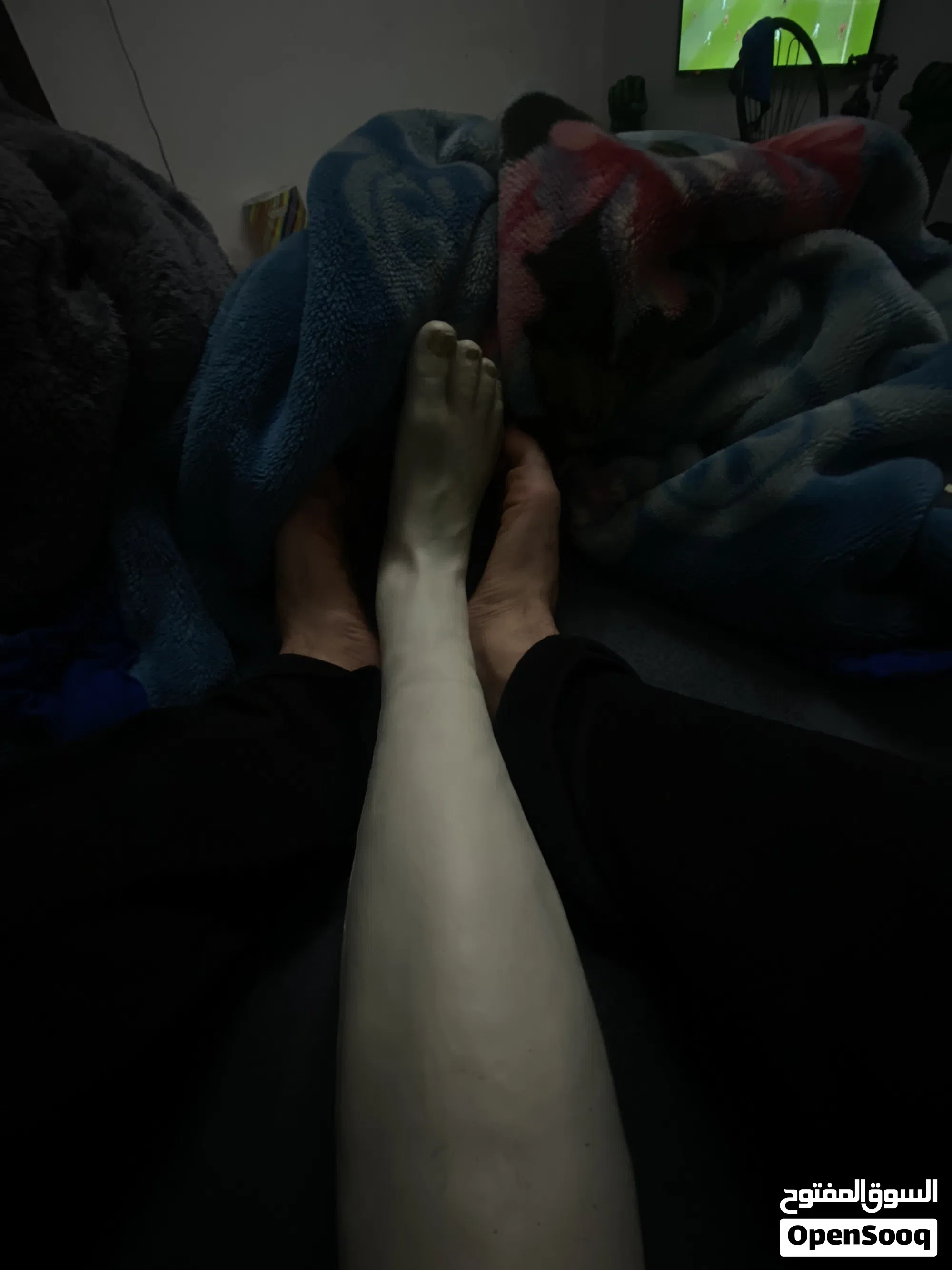 Selling a realistic Zombie Leg! Perfect for spooky decorations, themed ...