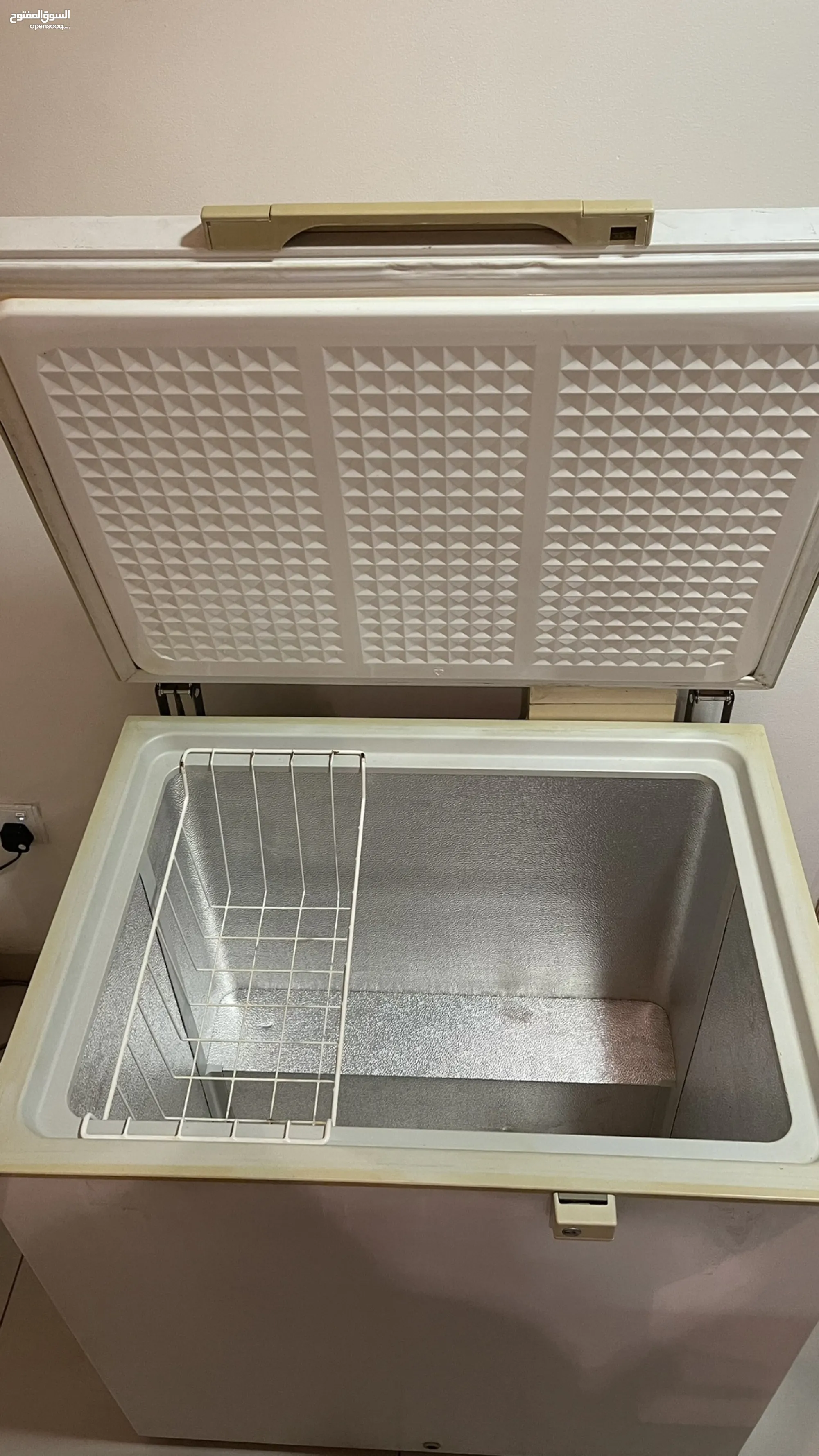 Ignis Deep Freezer : ثلاجات - فريزر : مسقط القرم (254881567)