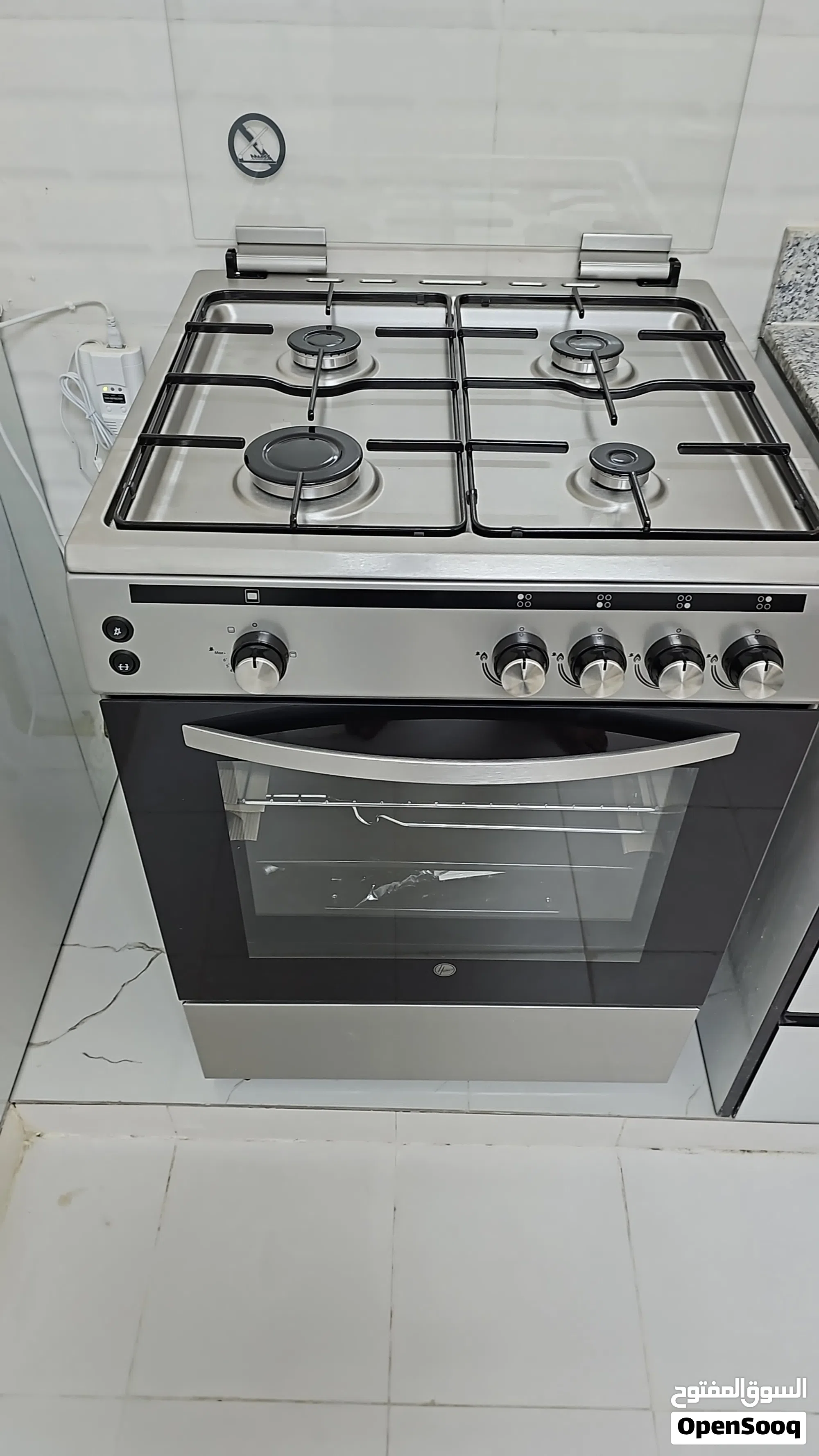 Hoover gas cooker : اجهزة المطبخ الصغيرة : الوسطى الدقم (262627449)