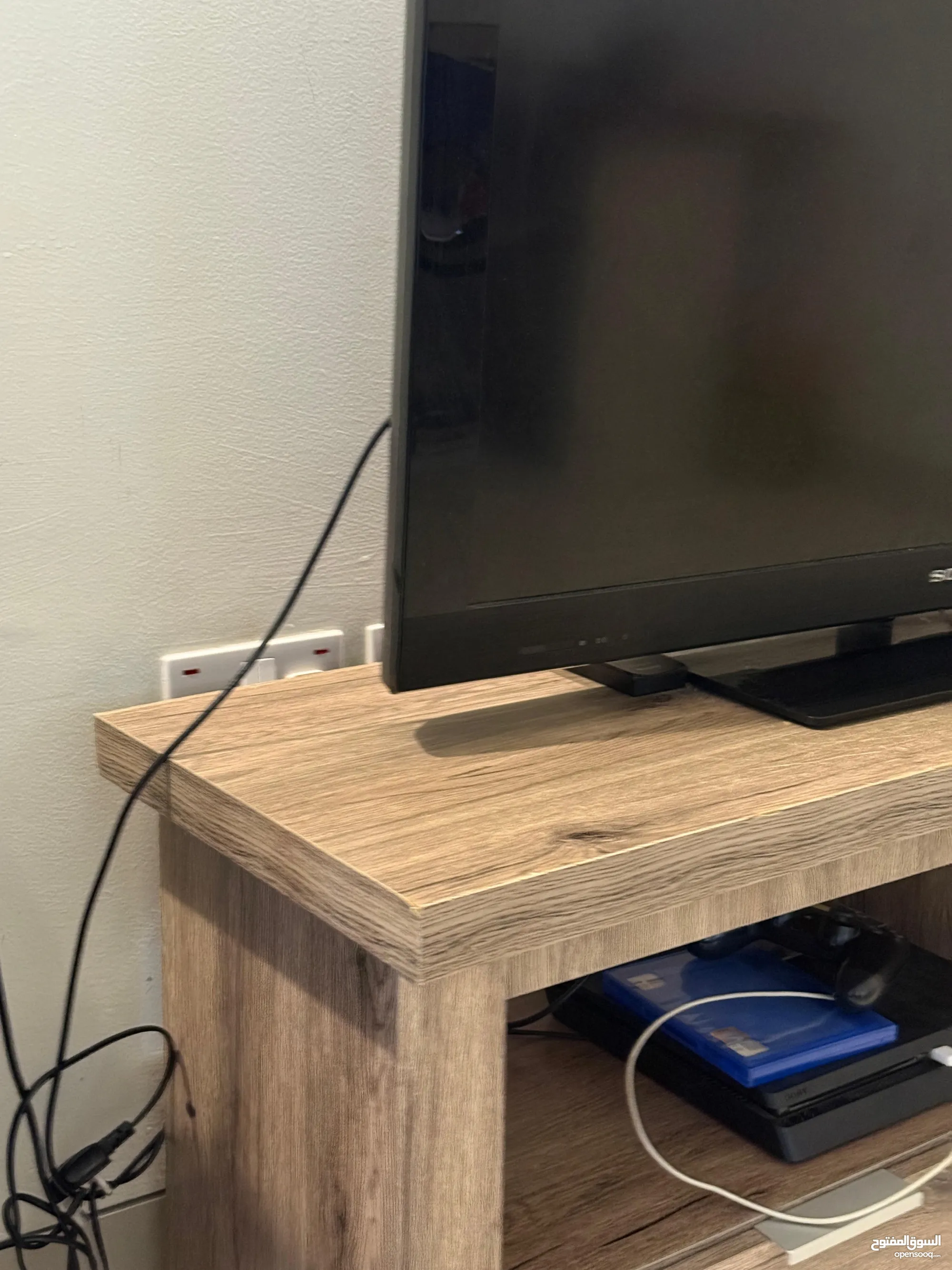 Sony Bravia 32" LCD TV with cabinet - (262088391) | السوق المفتوح