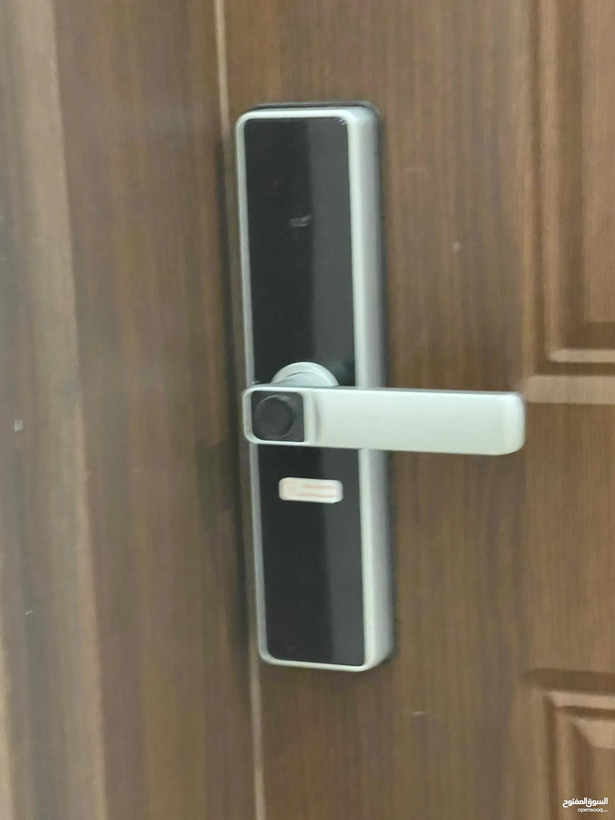 قفل الكتروني للابواب الخشبية ببصمة الاصبع و تطبيق الهاتف + 2 كرت ...