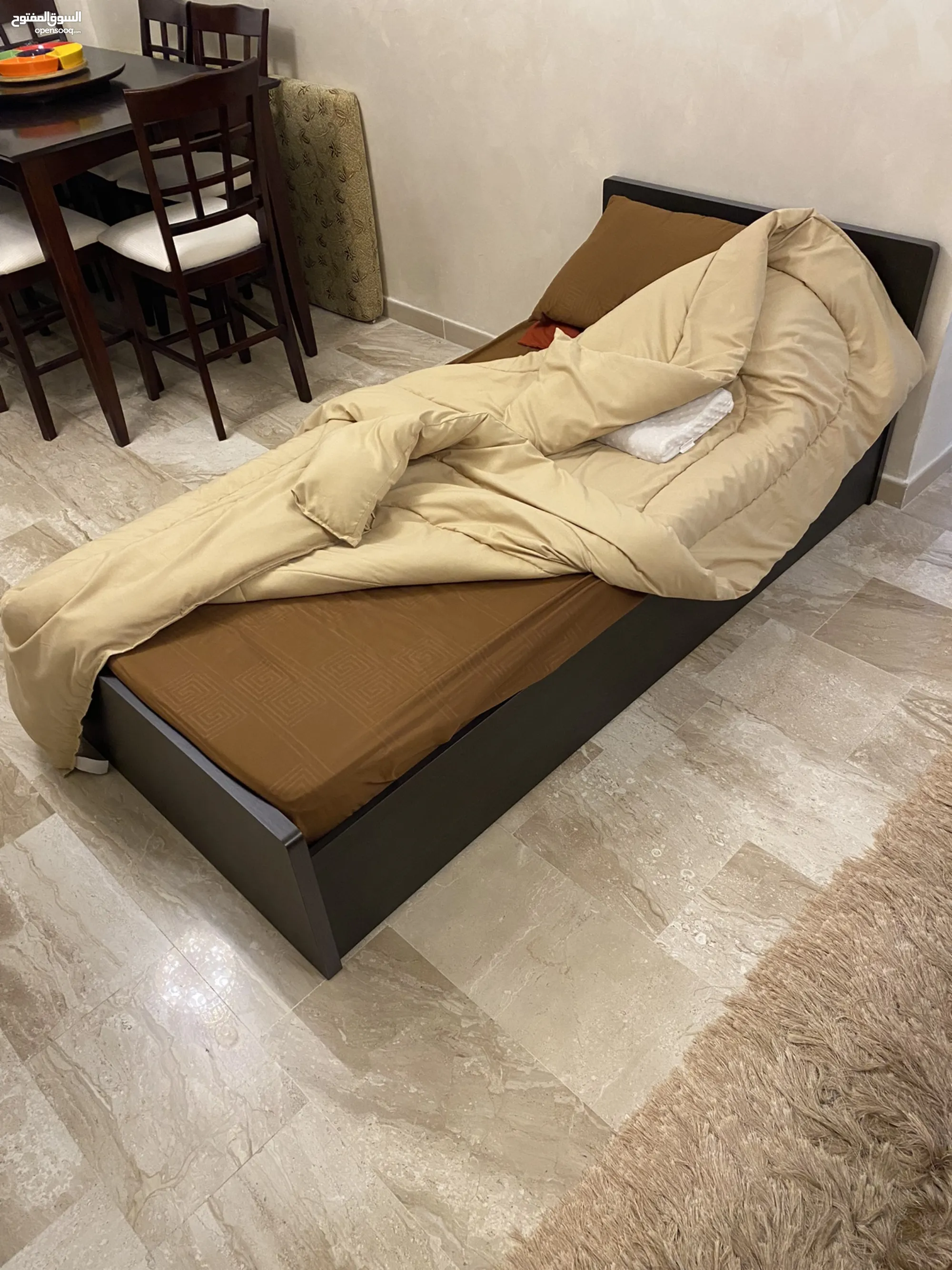 تخت مفرد بحاله ممتازه - (254119619) | السوق المفتوح