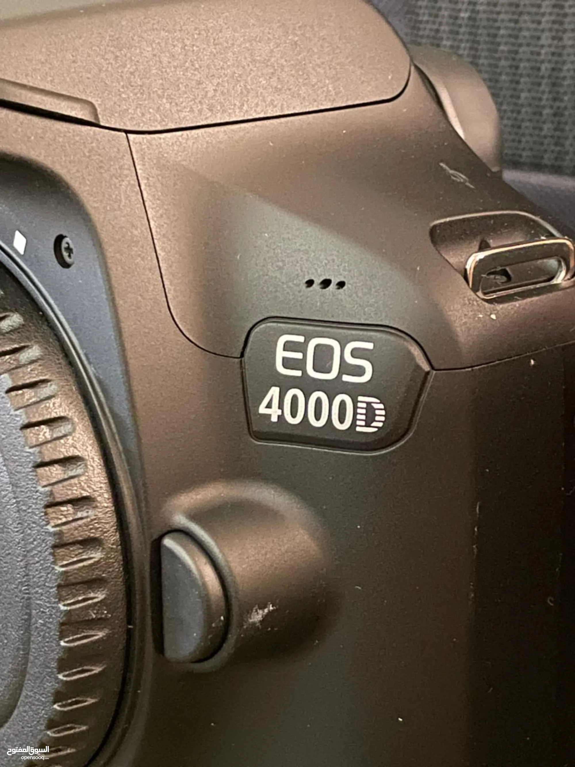 كاميرا نوع كانون موديل EOS 4000 D استعمال اقل من شهرين بحالة الجديد مع كامل المرفقات ...
