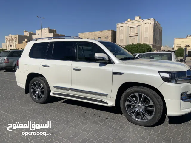 Toyota Land Cruiser For Sale in Kuwait | OpenSooq