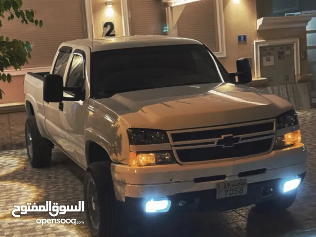 Chevrolet Silverado Cars for Sale in Kuwait : Best Prices : All ...
