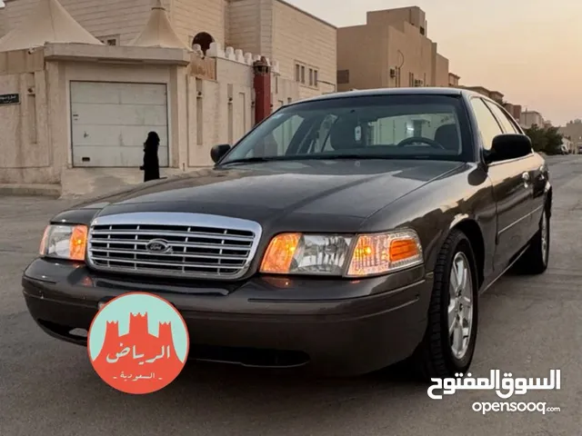 16 Used Ford Crown Victoria Cars For Sale in Saudi Arabia : Price from ...