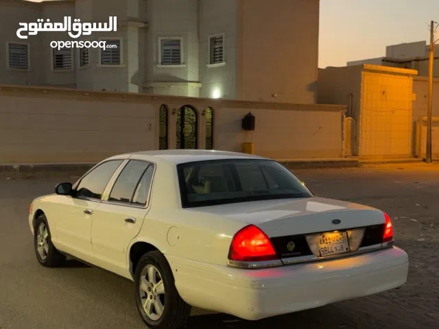 10 Used Ford Crown Victoria Cars For Sale in Saudi Arabia : Price from ...