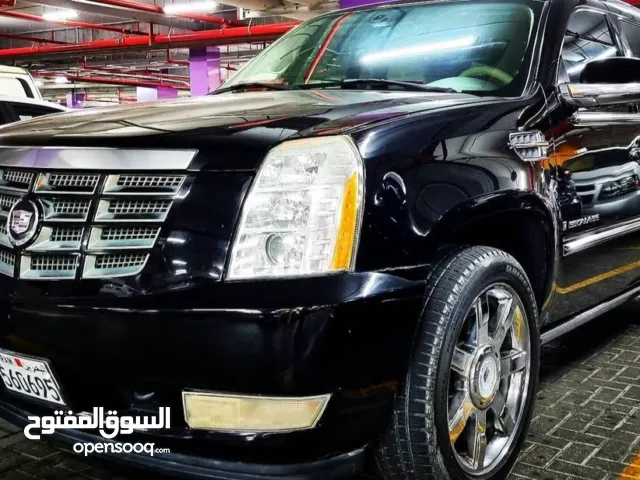Used Cadillac Cars For Sale in Bahrain: Second Hand, Pre Owned : Best ...