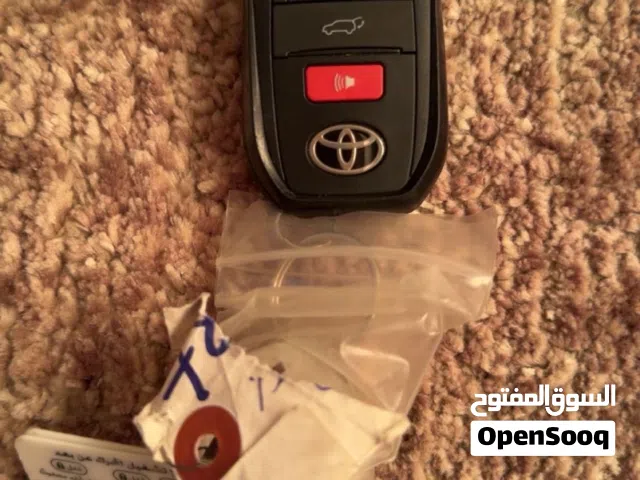 34 Used Toyota Land Cruiser GXR For Sale in Kuwait : Price from 2,570 ...